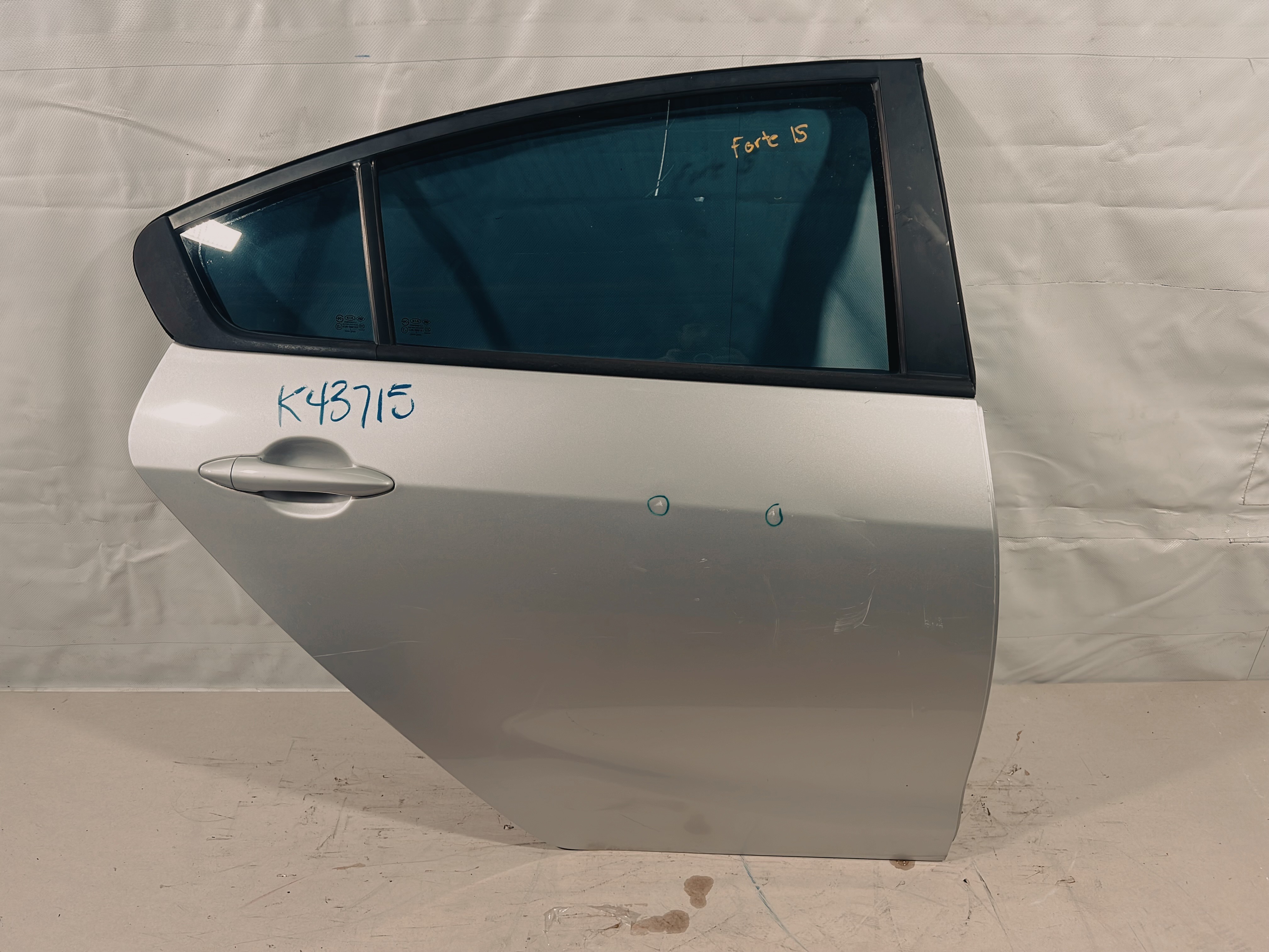 Kia Forte 2015 - 2018 Puerta Trasera Derecho Usado Original