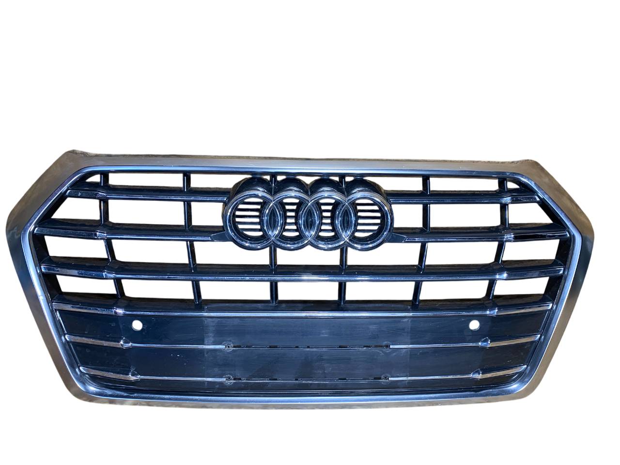 Audi Q5 2018 - 2022 Parrilla Usado Original