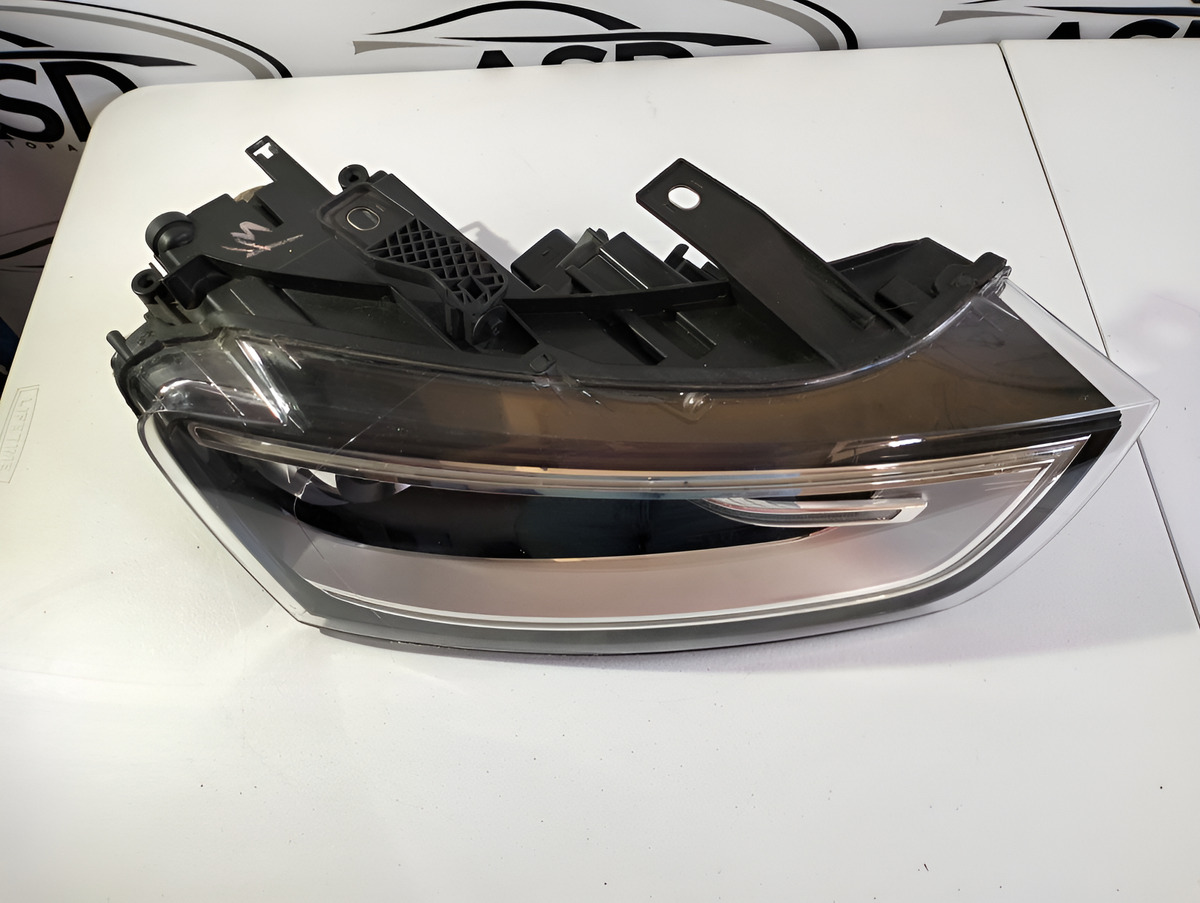 Faro Derecho Audi Q3 2013-2015 Derecho/pasajero