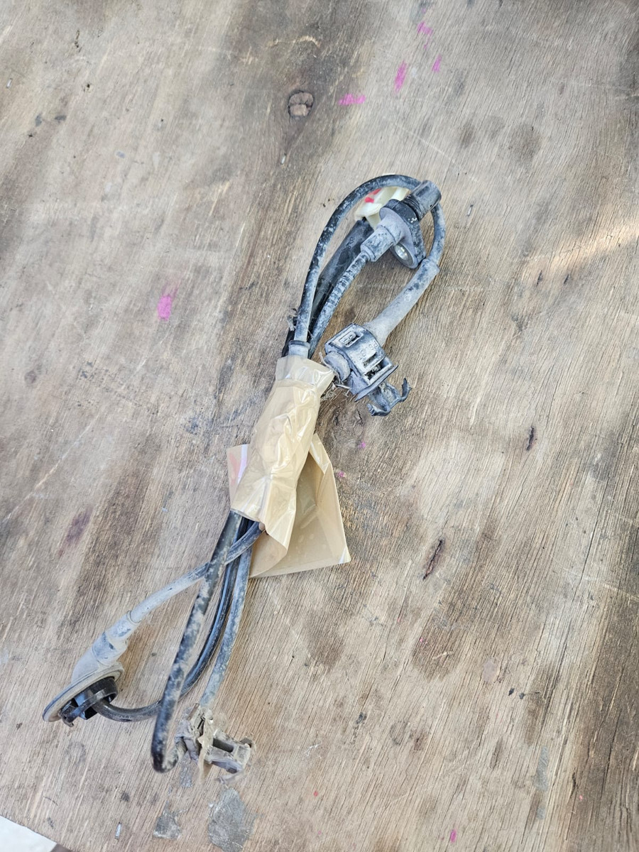 Mazda Cx-7 2007-2012 Sensor Abs Trasero Izquierdo